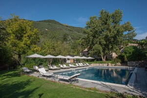 Piscina exterior sazonal 