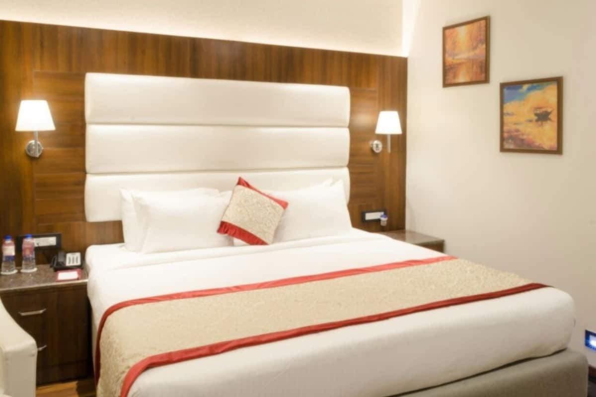 Quarto Duplo Empresarial, 1 cama king-size, não fumadores | Minibar, cofre no quarto, secretária, quartos insonorizados 