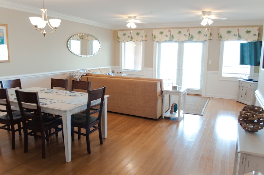 真ちゅうレール3ベッド、2.5バスオーシャンビュービーチに最も近い最上階 - ティビー・アイランド, GA