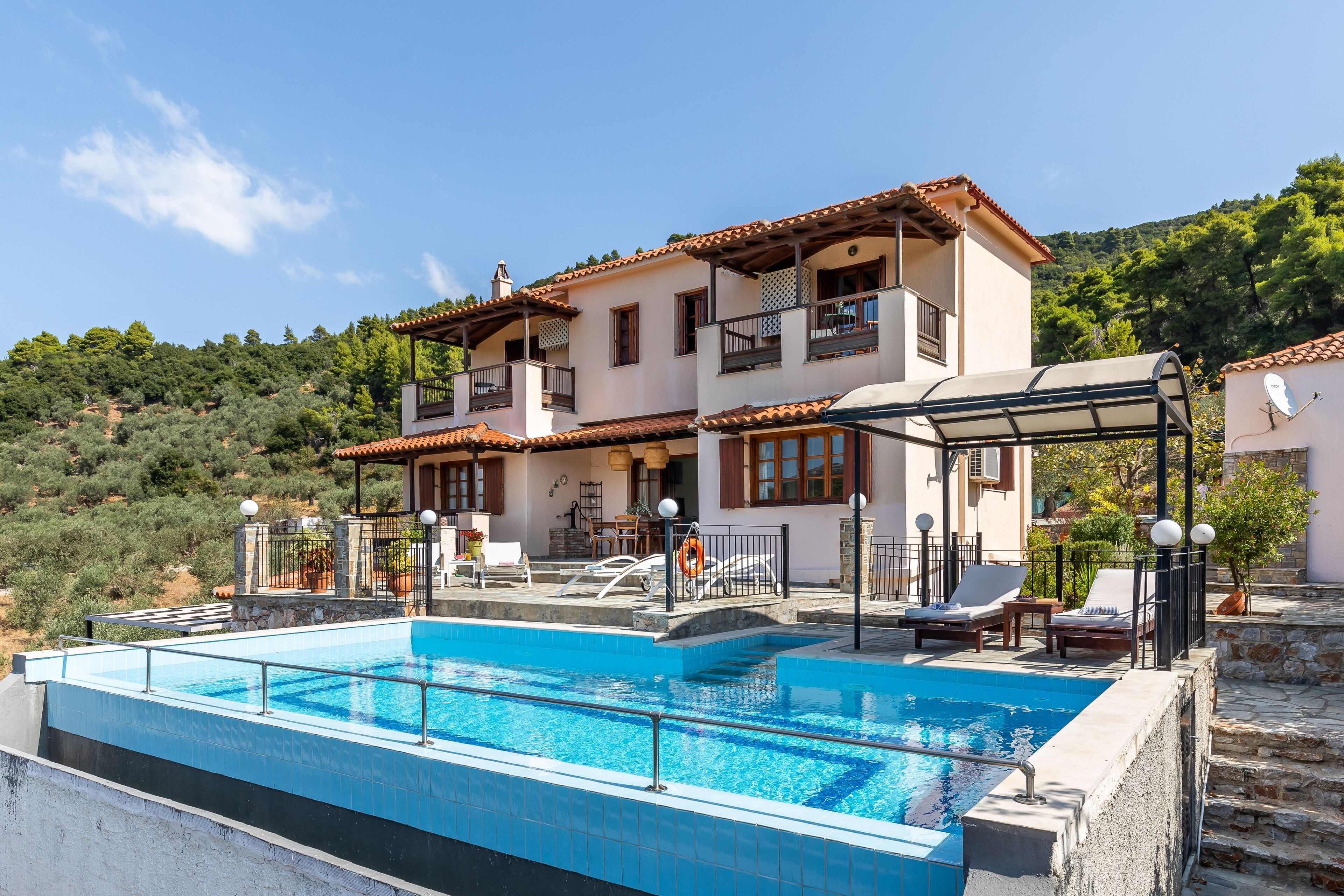 9 Best Luxury Villas In Skopelos, Greece - Updated 2024 | Trip101