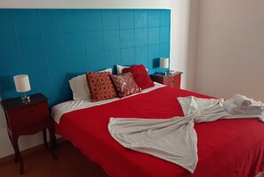 Apartamento tradicional, 1 cama King, lareira, vista para o oceano | Roupas de cama antialérgicas, frigobar, individualmente decorados