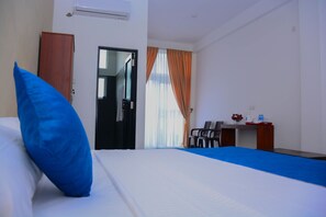 Roupas de cama premium, cofres nos quartos, quartos à prova de som