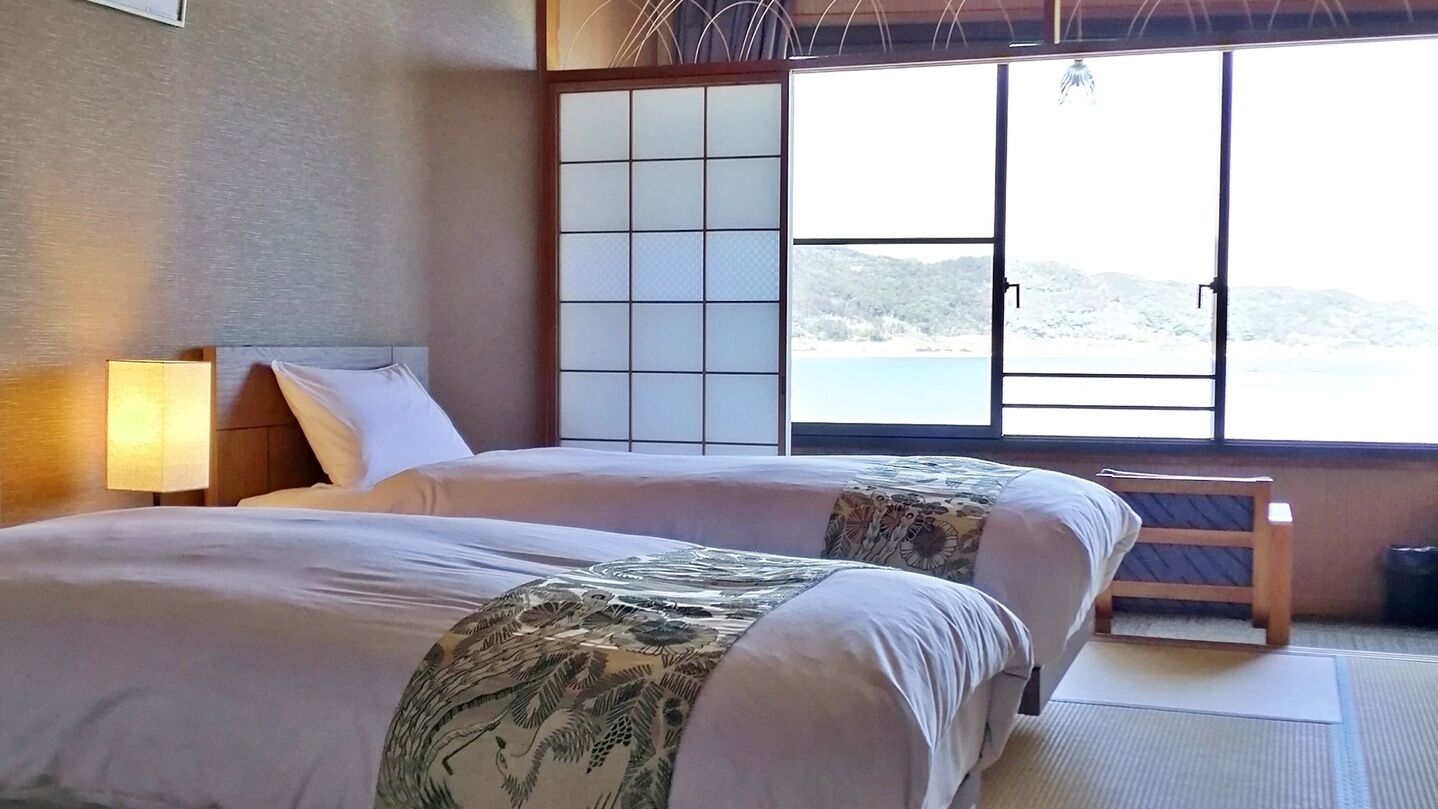 Roupa de alta qualidade, cofre no quarto, secretária, Wi-fi grátis 