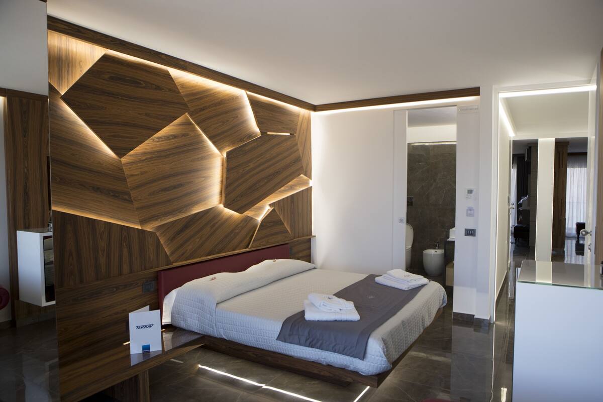 Suite de Luxo, varanda, vista para o mar | Roupa de alta qualidade, minibar, cofre com capacidade para portátil 