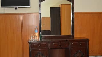 Escrivaninha, acesso grátis à internet com fio