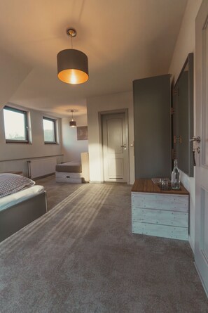 Suite, casa de banho privativa ( #7 - Gipfelzimmer) | Comodidade do quarto