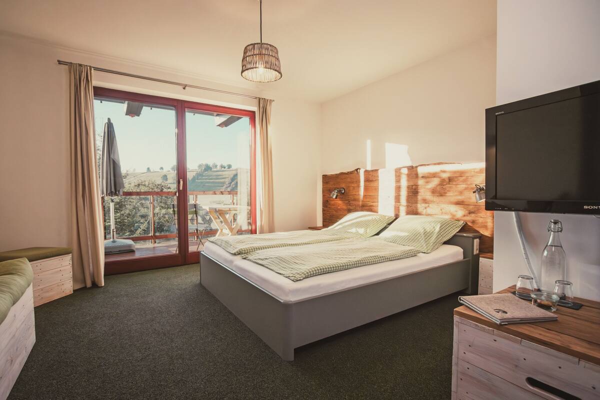 Quarto Duplo Superior, casa de banho privativa, vista para a montanha ( #4 - Waldetage) | Comodidade do quarto