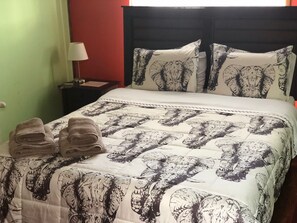 Quarto Duplo Standard, 1 cama de casal, casa de banho partilhada | Quartos insonorizados, Wi-fi grátis, roupa de cama fornecida