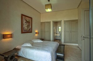 Vila superluxo, vista para o campo de golfe (5 Suites Luxe) | 5 quartos, roupas de cama premium, cofres nos quartos, cortinas blackout