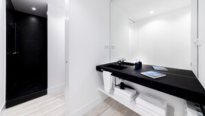 Apartamento Superior, 2 quartos, 2 casas de banho, vista para o pátio | Casa de banho