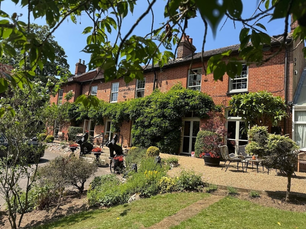 Scarborough Hill Country Inn - North Walsham