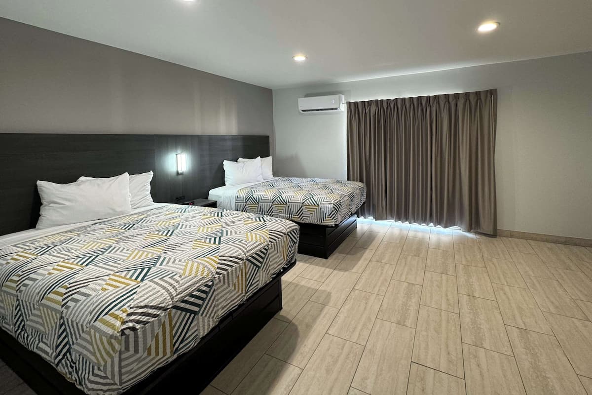 Cortinas blackout, Wi-Fi de cortesia, roupa de cama