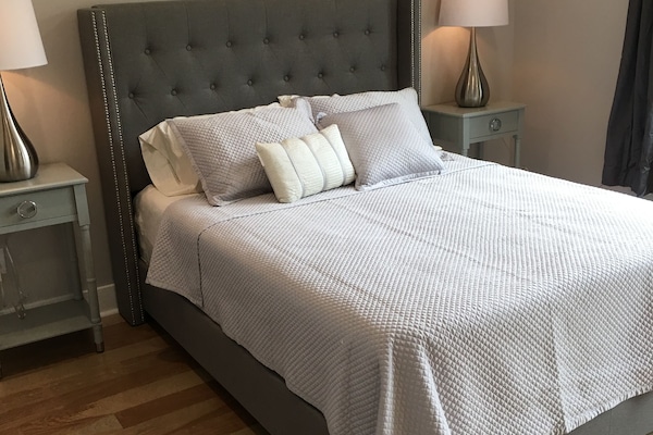 Casa geminada executiva, 2 quartos | 2 quartos, quartos à prova de som, ferros/tábuas de passar roupa