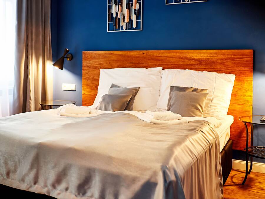 Suite-Estúdio Deluxe (3) | Cofre no quarto, ferro/tábua de engomar, Wi-fi grátis