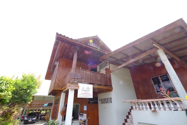 Ban Muang Pon Home Stay - Mae Hong Son