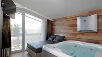 Apartamento, sauna (Wellness) | Minibar, cofre no quarto, secretária, cortinas/cortinados opacos