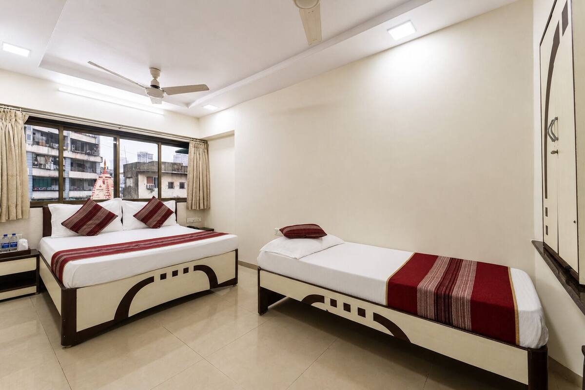 Quarto Triplo Standard, várias camas | Quartos insonorizados, Wi-fi grátis, roupa de cama fornecida 