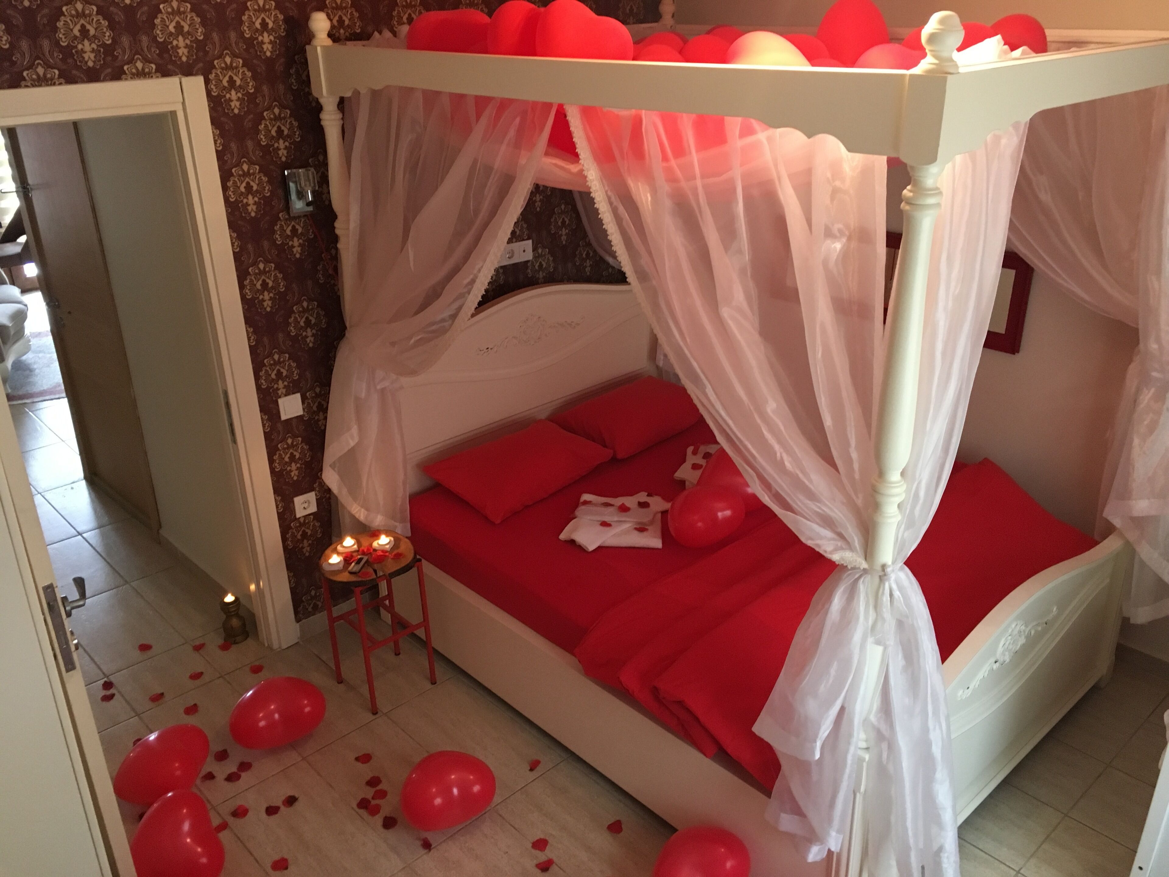 Suite Exclusiva, 1 cama de casal e sofá-cama, banheira de hidromassagem (Kirmizi ) | Roupa hipoalergénica, camas de colchão Select Comfort 