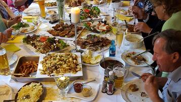 Alimentação e bebidas