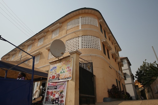 St. Sam Hotel Kamusi - Kumasi