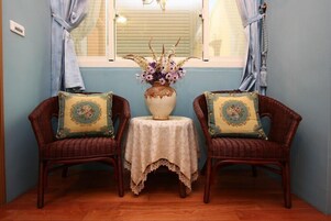 Quarto casal standard | Escrivaninha, cortinas blackout, Wi-Fi de cortesia, roupa de cama