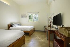 Suite Comfort | Secretária, cortinas/cortinados opacos, quartos insonorizados 