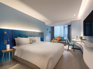 Quarto Duplo | Secretária, cortinas/cortinados opacos, Wi-fi grátis 