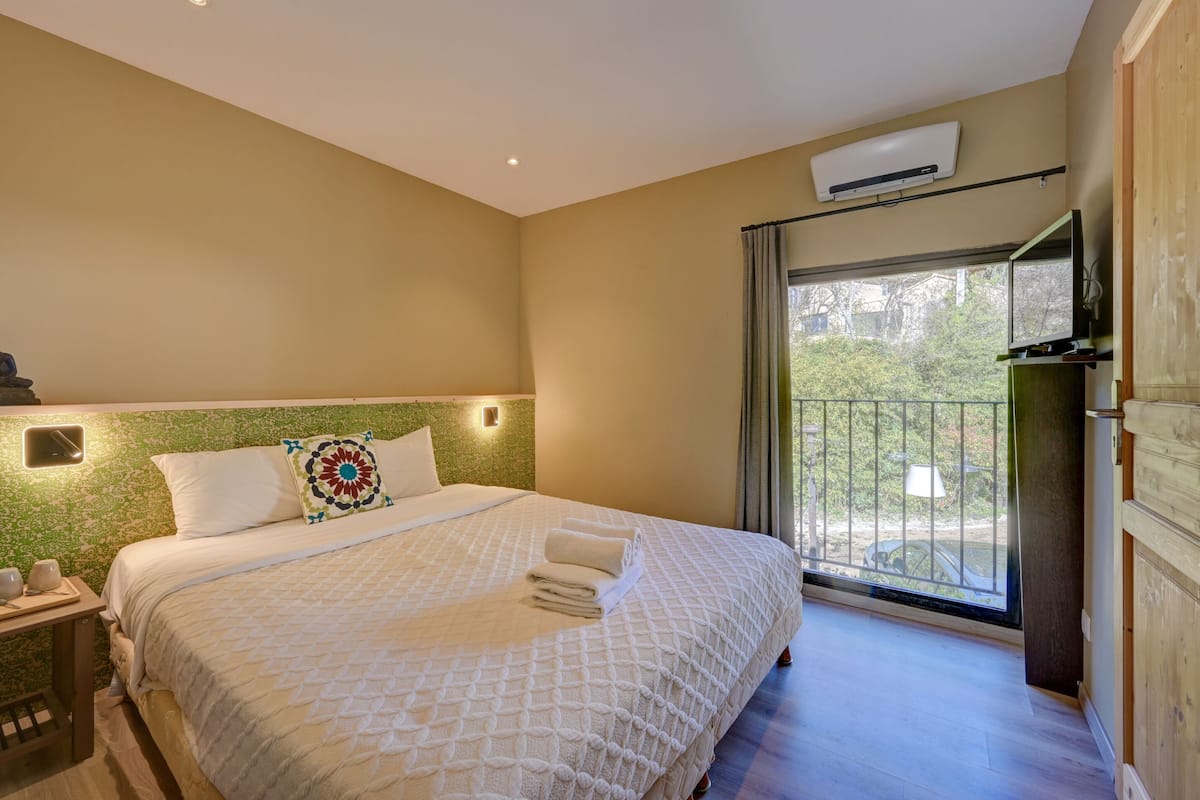 Quarto Clássico com Cama de Casal | 1 quarto