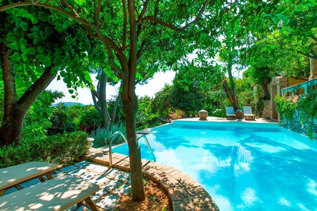 Piscina exterior sazonal 