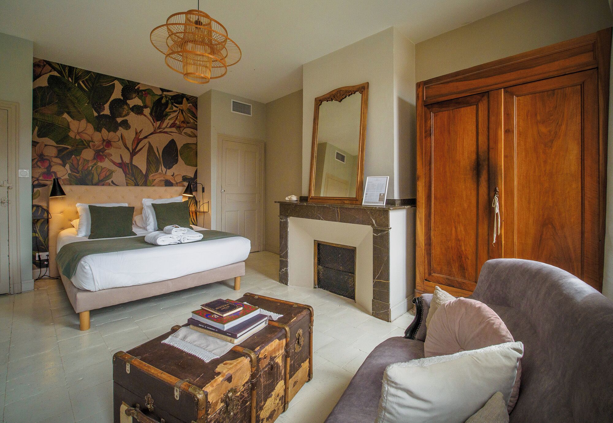 Quarto Duplo Deluxe | Minibar, secretária, quartos insonorizados, ferro/tábua de engomar 