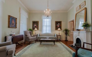 Smart TV 48 polegadas com canais digitais, TV, livros