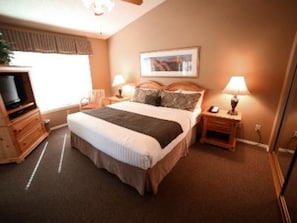 Quarto, banheiro privativo (1 Bedroom Deluxe) | Wi-Fi de cortesia