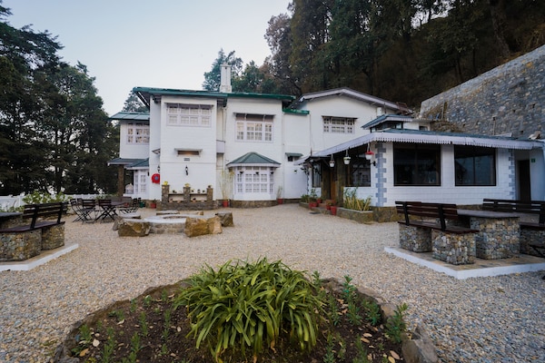 Bhikampur Lodge By Howard - Nainital