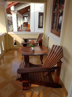 Deluxe Double Room with Balcony | Sala de estar