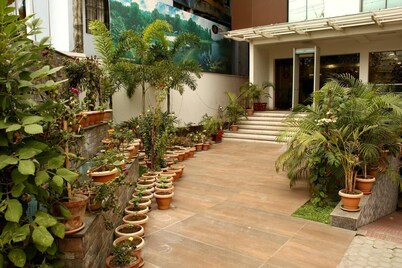 Hotel SJ International