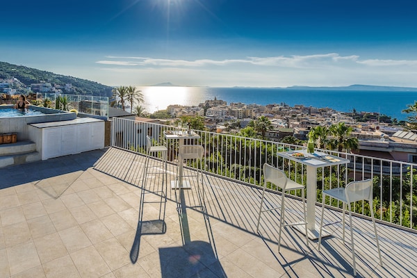 Domo20 Hotel & Sky Bar - Vico Equense