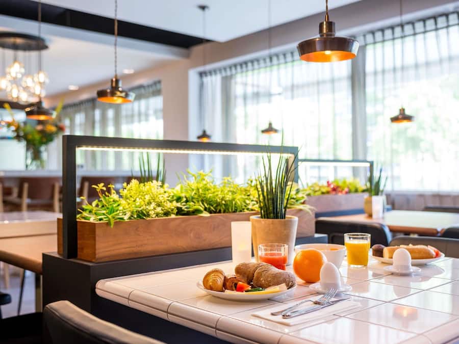 Café da manhã continental diário (EUR 16 por pessoa)