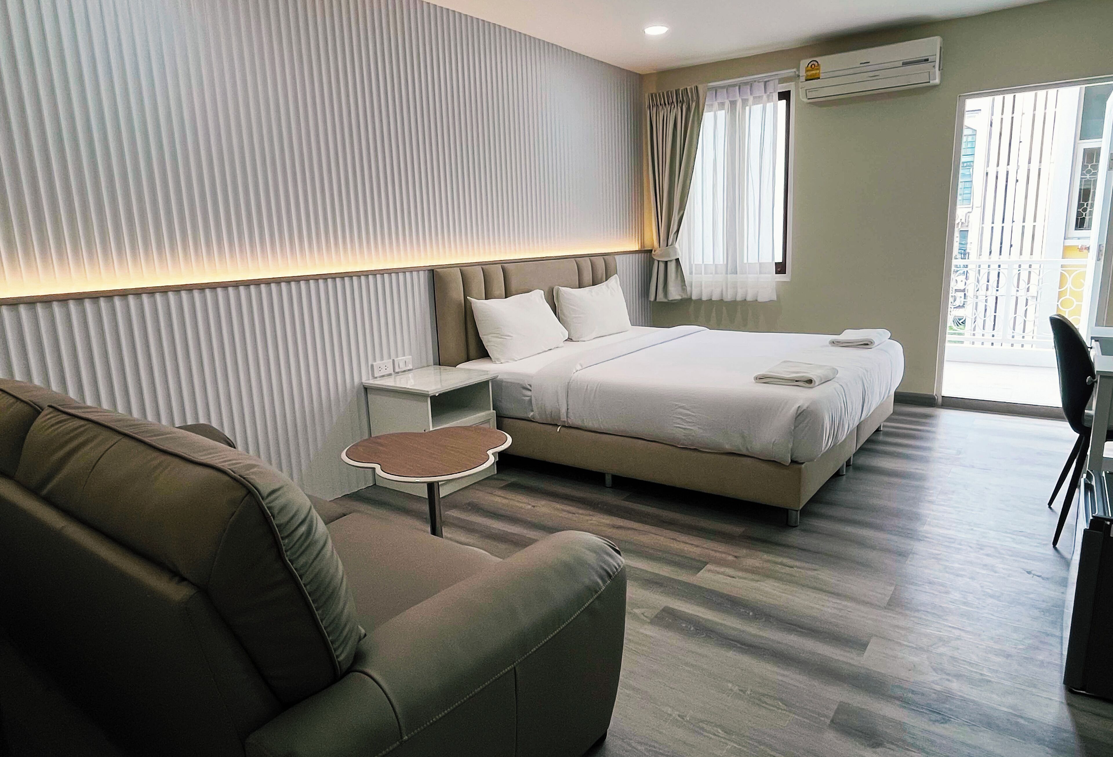 Quarto Duplo ou Twin Nobre | Secretária, secretária adequada para computadores portáteis 