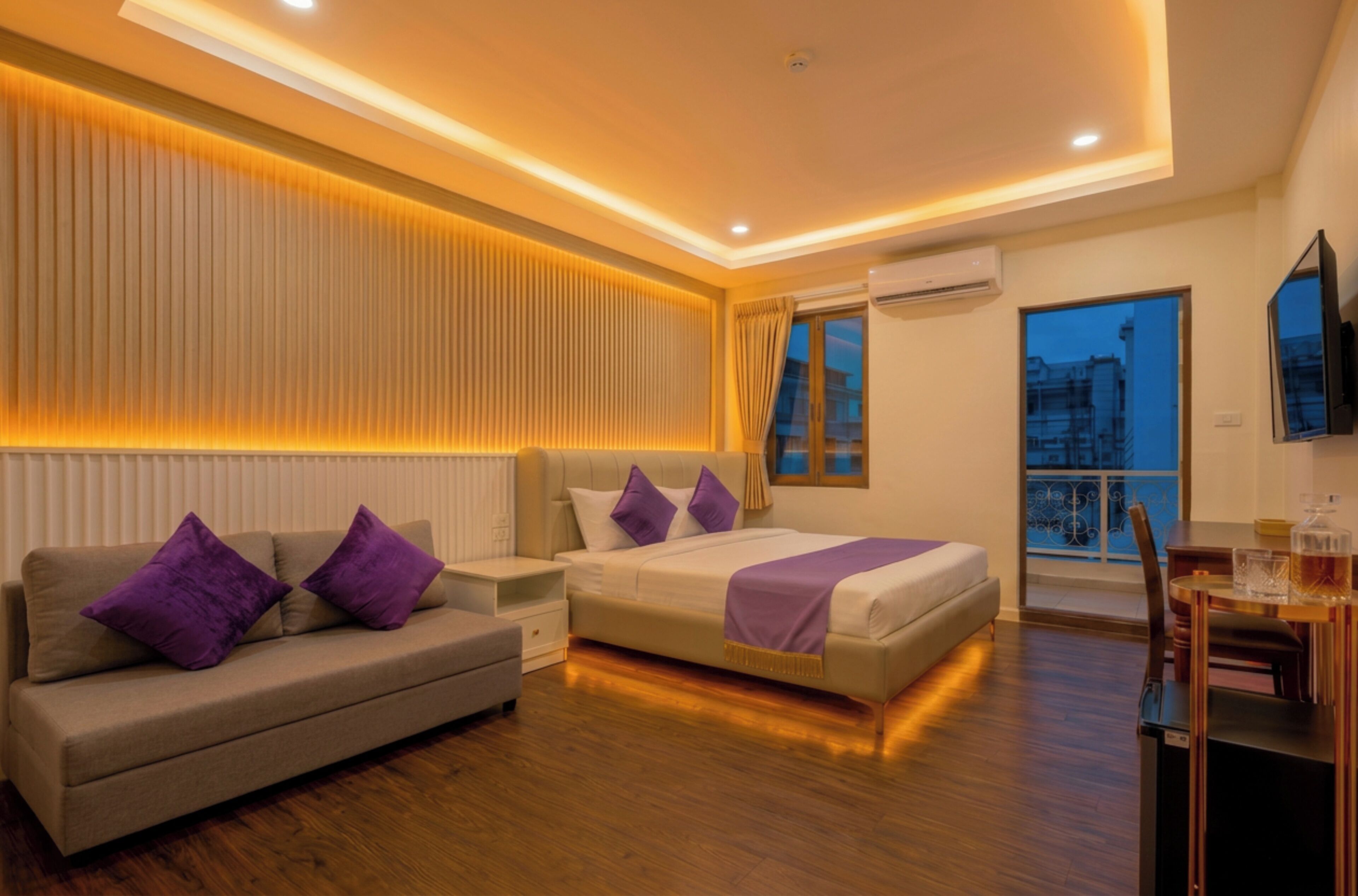 Quarto casal ou duplo luxo | Escrivaninha, espaço de trabalho para notebook, quartos à prova de som