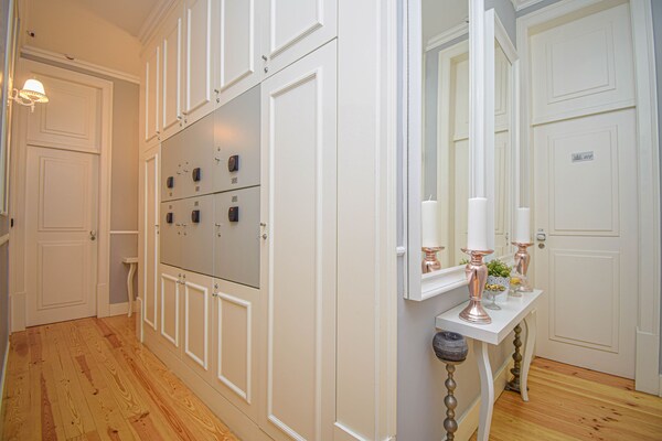 B In B Lisbon Downtown Suites - Lisbona