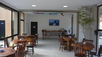 Pequeno-almoço tipo buffet diário incluído