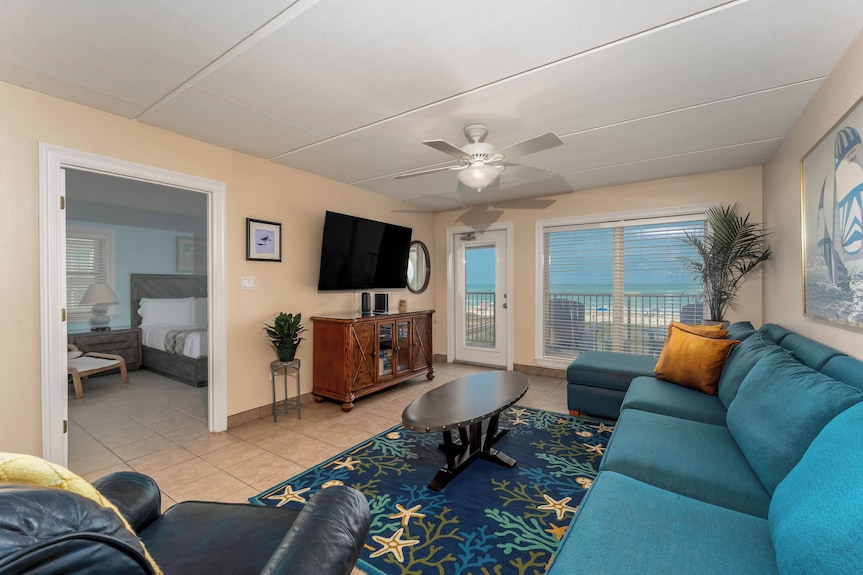 Suntide Ii 301 - Oceanfront Condo, Bbq's, Sand Volleyball, Sun Deck, Beachfront Pool & Spa - South Padre Island