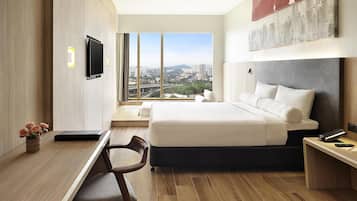 Quarto Deluxe, 1 cama queen-size | 1 quarto, roupa hipoalergénica, minibar