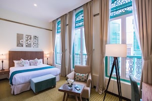 Suite Superior, 1 cama king-size | 1 quarto, minibar, cofre com capacidade para portátil, secretária