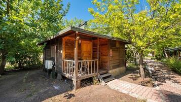 Quarto Triplo Standard | Quartos insonorizados, ferro/tábua de engomar, Wi-fi grátis