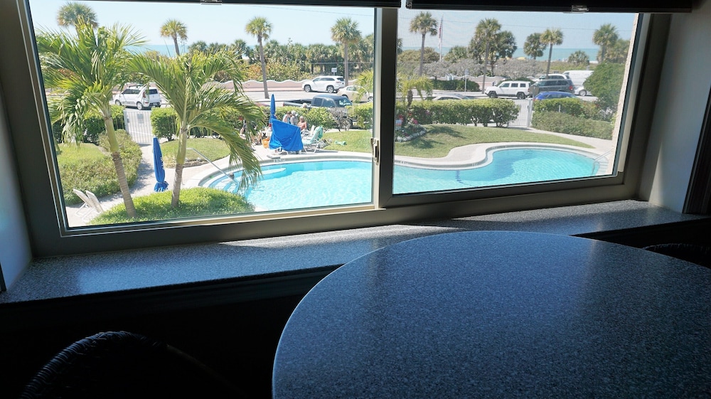 Condominio Junto A La Piscina Con Vistas Al Golfo - Se Incluyen Puestas De Sol - St. Pete Beach, FL