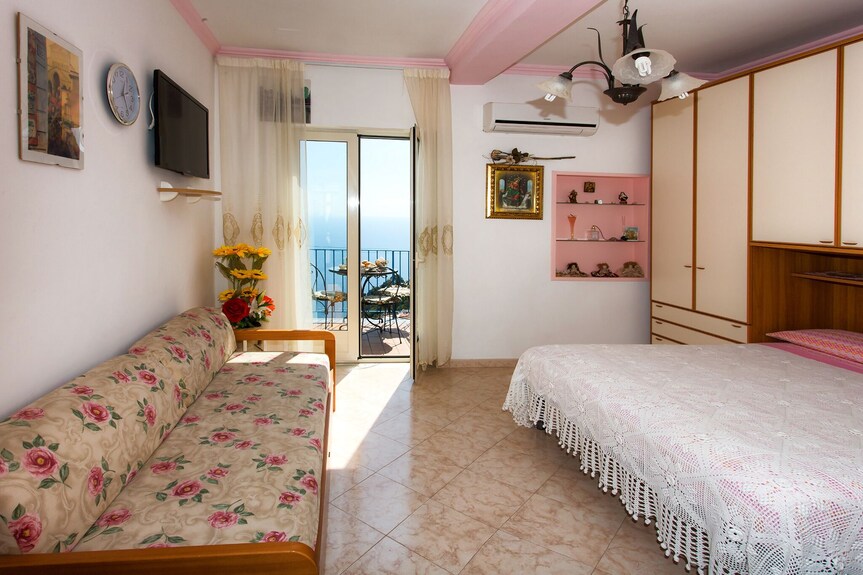 Enchanting Sea View Apartment With Terrace - Amalfi