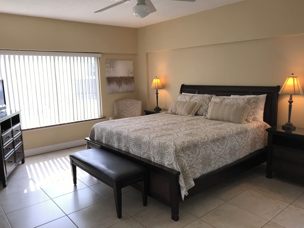 Island House Beach Resort 9n - Siesta Key, FL