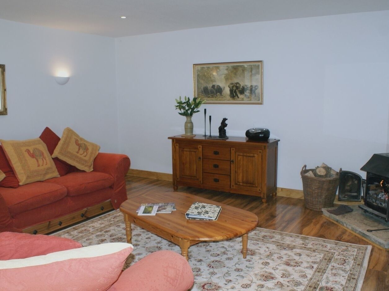 Butterdon Barn, Pet Friendly, With Hot Tub In Moretonhampstead - Devon