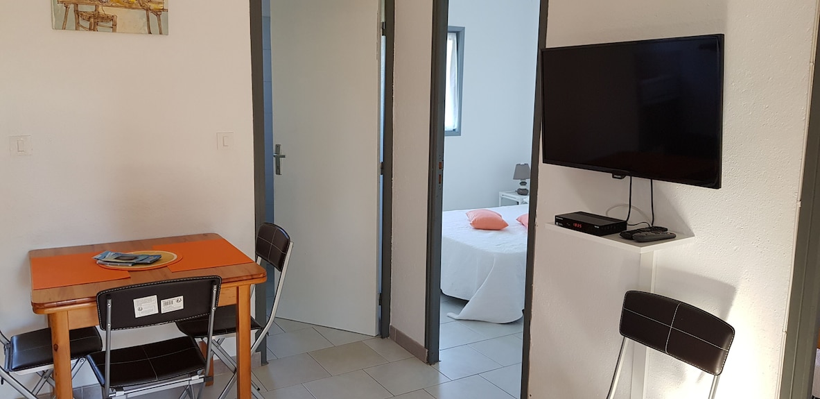 Charmant Klein Huis 2/4 Personen Op 700 M Van Het Prachtige Strand Van St Cyprien - Santa Giulia